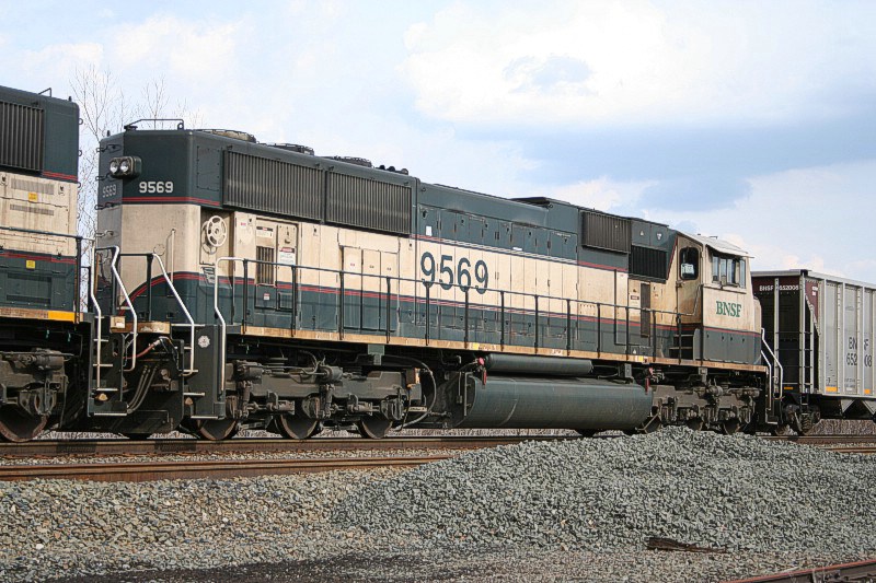 BNSF 9569